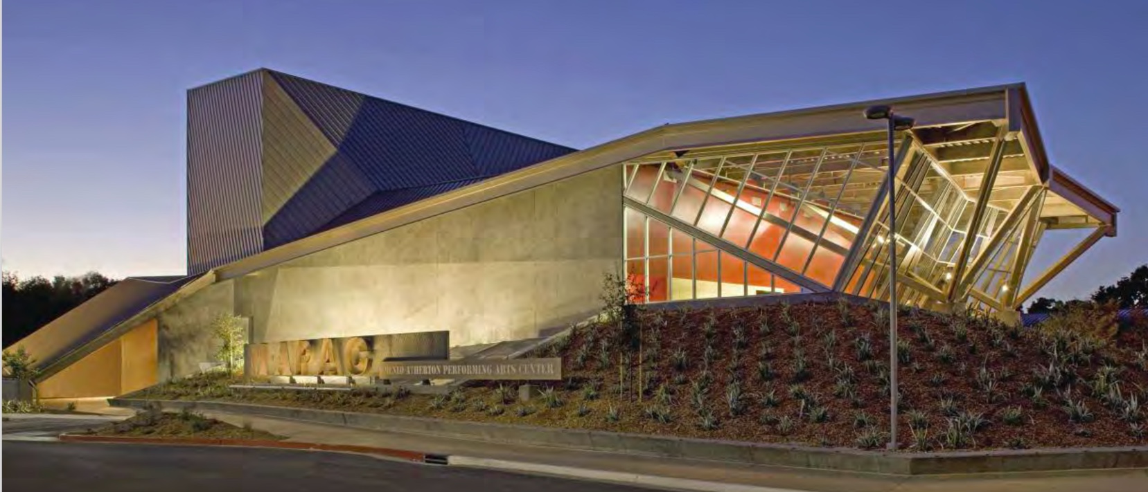 Innovative design utilizing pre-painted Galvalume Cladding and Hollow ...